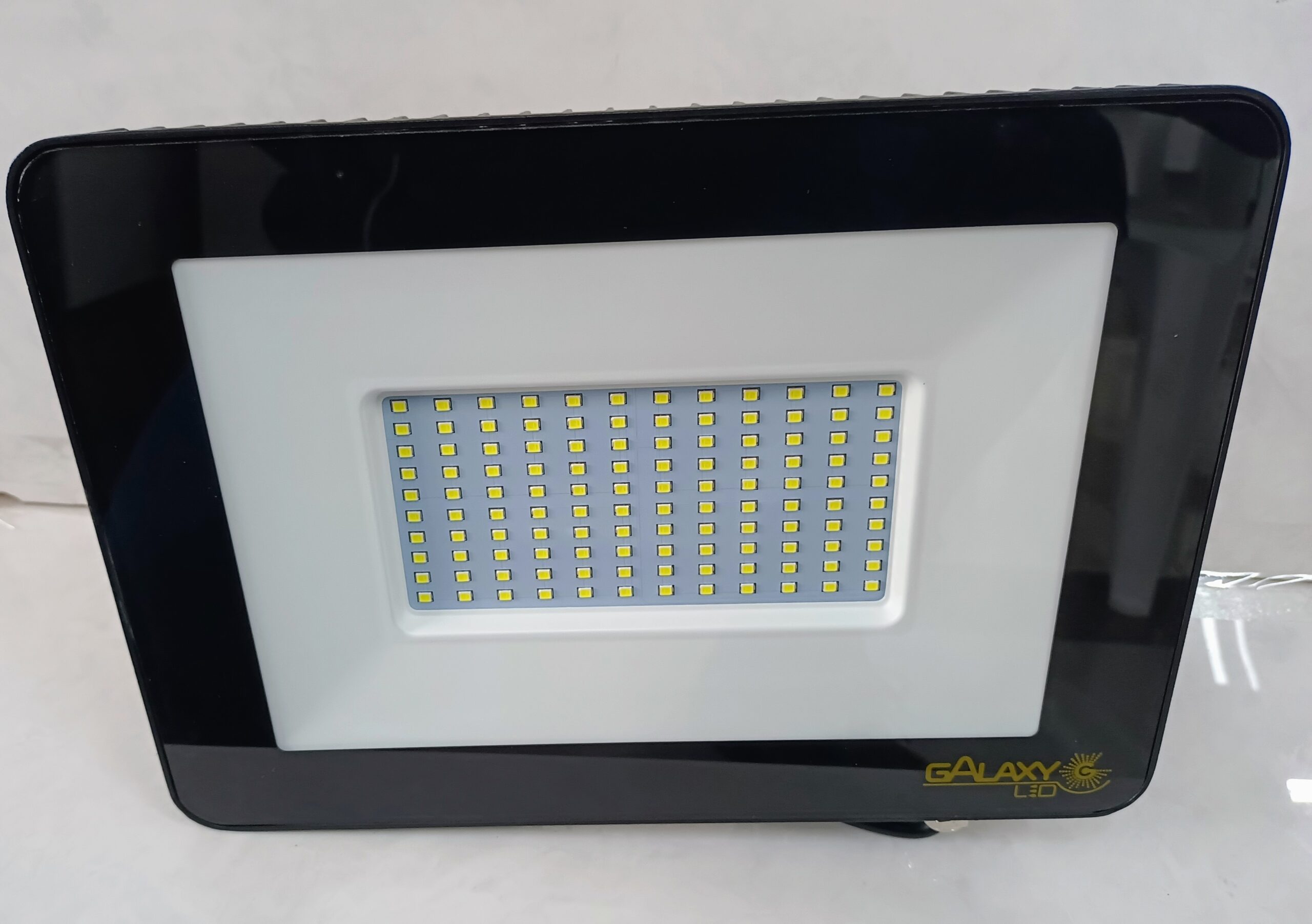 Luminária emergência 30 Leds 2W Galaxy - Deconto Materiais de Construção